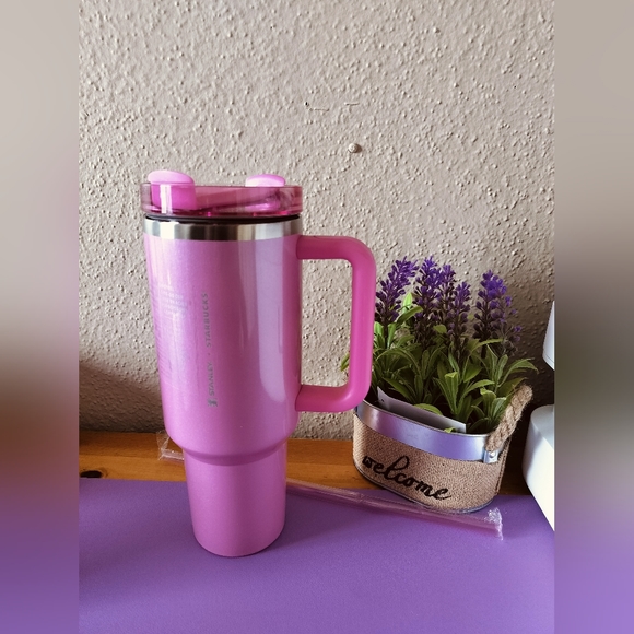 Stanley | Dining | New Stanleystarbucks Bright Pink 4onz18l The ...